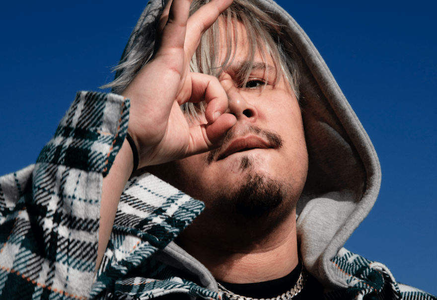 Reyn är tillbaka med den känslomässiga singeln "Under Ytan" - Dopest