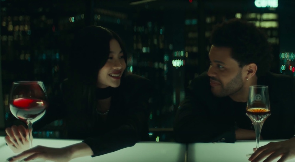 Se musikvideon till The Weeknd's "Out of Time" med HoYeon Jung & Jim ...