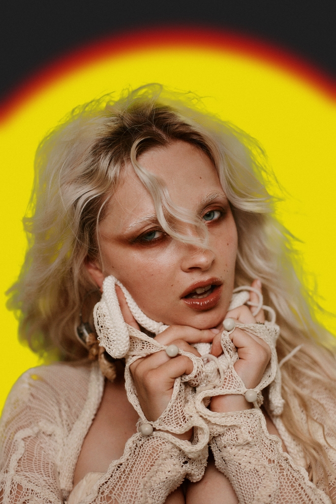 Högenergisk rave-pop på Yaegers "Lupins In Blue" - Dopest